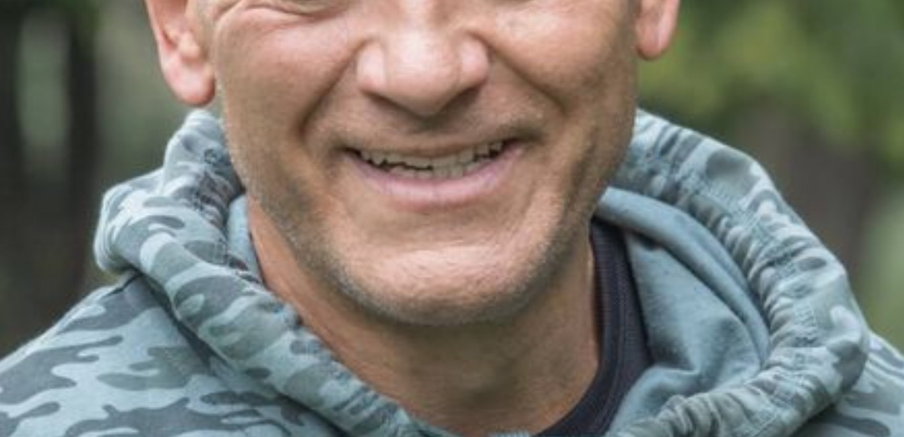 Kiedy ojciec Dawida po raz pierwszy zobaczył Annę, ostrzegł syna, że ...